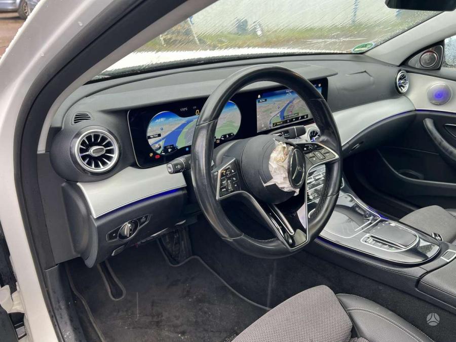 Balts Mercedes-Benz e-200 2021 Kauņa, ar dzinēja tilpumu 1.60 L un nobraukumu 86 tūkst. km par 16900 €, foto 18 vietnē AUTOMOTO.COM.LV