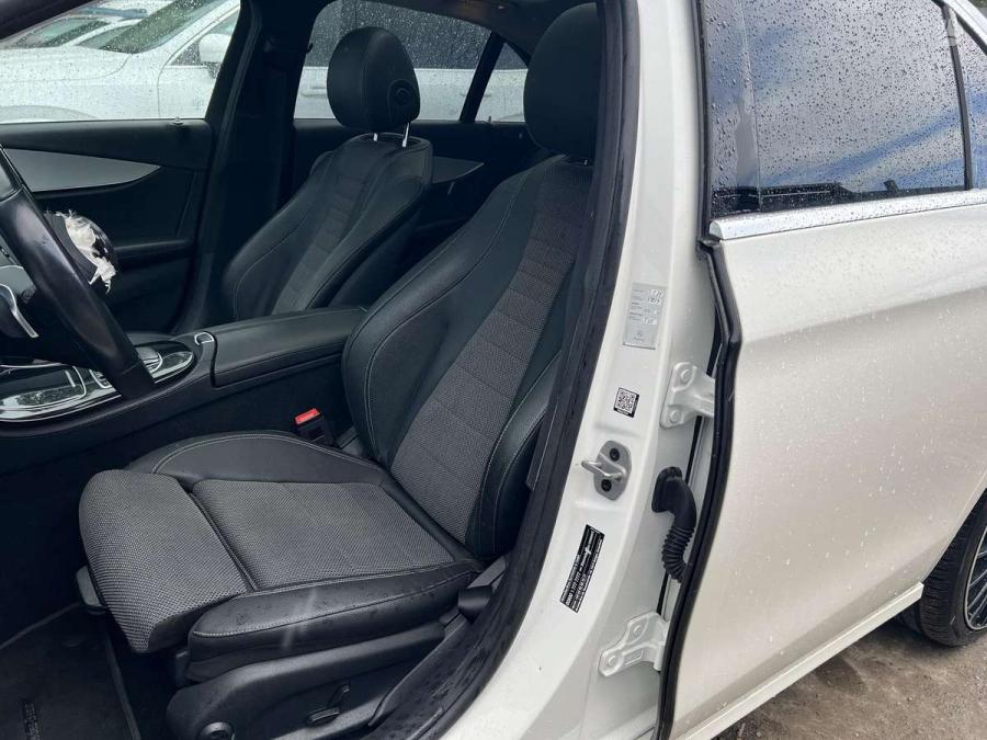 Balts Mercedes-Benz e-200 2021 Kauņa, ar dzinēja tilpumu 1.60 L un nobraukumu 86 tūkst. km par 16900 €, foto 19 vietnē AUTOMOTO.COM.LV