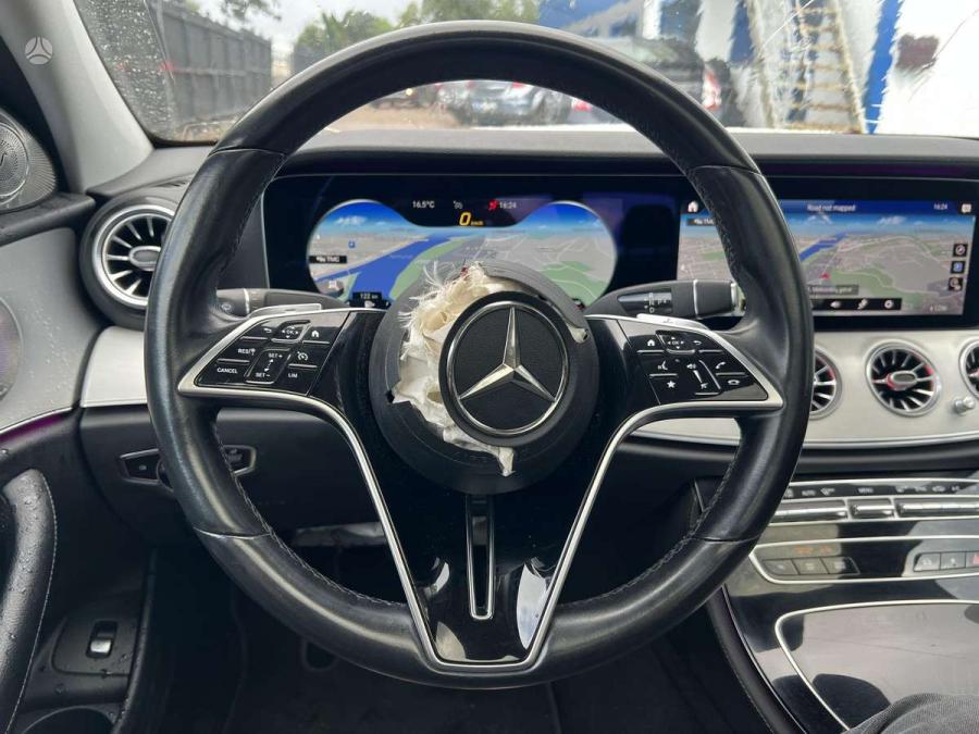 Balts Mercedes-Benz e-200 2021 Kauņa, ar dzinēja tilpumu 1.60 L un nobraukumu 86 tūkst. km par 16900 €, foto 32 vietnē AUTOMOTO.COM.LV