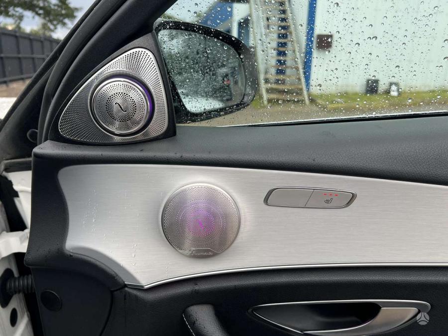 Balts Mercedes-Benz e-200 2021 Kauņa, ar dzinēja tilpumu 1.60 L un nobraukumu 86 tūkst. km par 16900 €, foto 41 vietnē AUTOMOTO.COM.LV