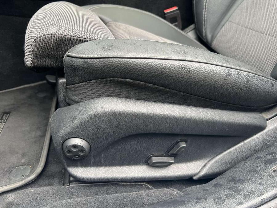 Balts Mercedes-Benz e-200 2021 Kauņa, ar dzinēja tilpumu 1.60 L un nobraukumu 86 tūkst. km par 16900 €, foto 44 vietnē AUTOMOTO.COM.LV