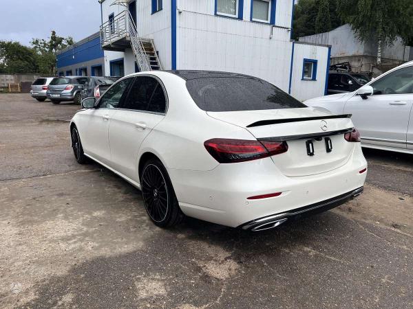 Balts Mercedes-Benz e-200 2021 Kauņa, ar dzinēja tilpumu 1.60 L un nobraukumu 86 tūkst. km par 15900 €, foto 5 vietnē AUTOMOTO.COM.LV