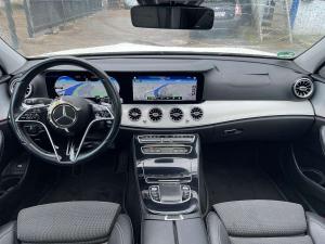 Белый Мерседес E 200 2021 в Каунас, объемом двигателя 1.60 л и пробегом 86 тыс. км за 15900 €, фото 17 на AUTOMOTO.COM.LV