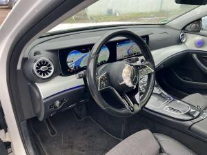 Белый Мерседес E 200 2021 в Каунас, объемом двигателя 1.60 л и пробегом 86 тыс. км за 15900 €, фото 18 на AUTOMOTO.COM.LV