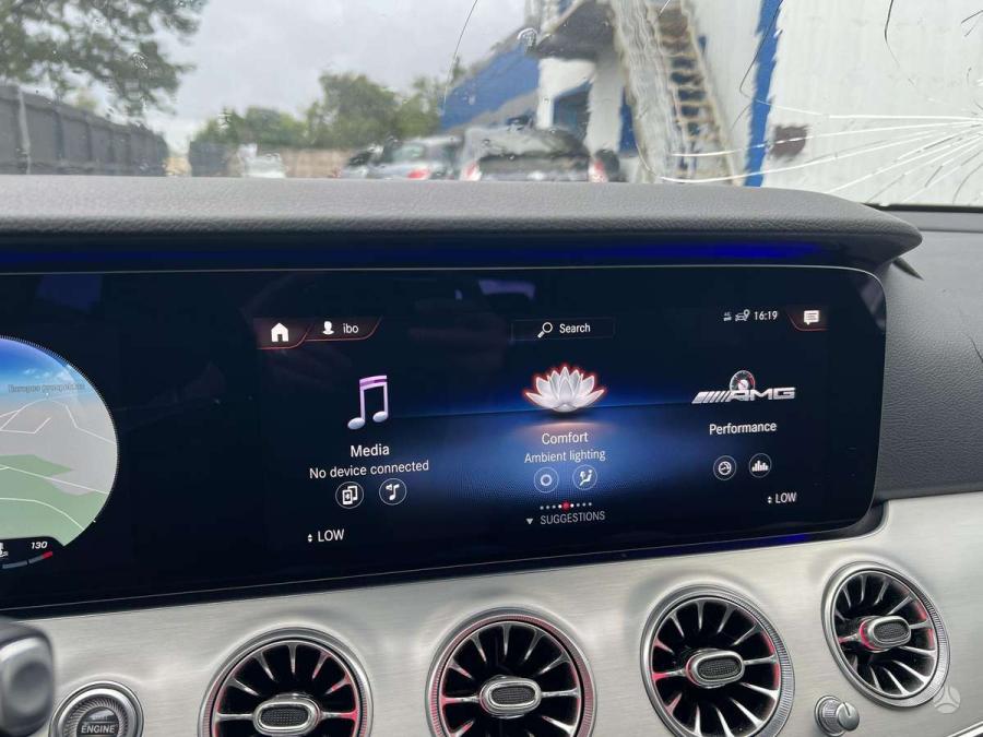 Белый Мерседес E 200 2021 в Каунас, объемом двигателя 1.60 л и пробегом 86 тыс. км за 15900 €, фото 30 на AUTOMOTO.COM.LV