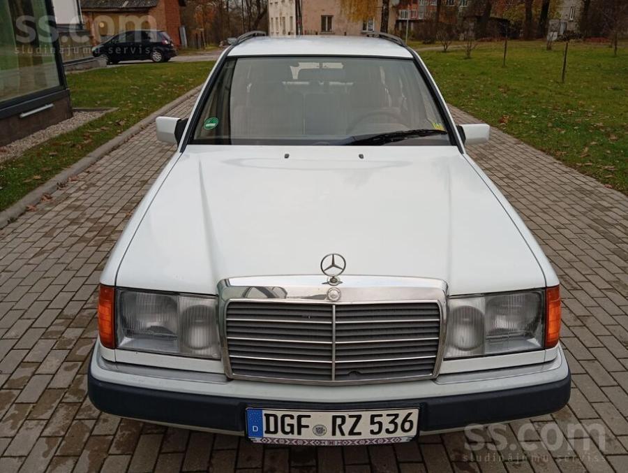 White Mercedes-Benz e-200 1993 in Balvi, with an engine capacity of 2.00 L and mileage of 0 thousand km for 3777 €, photo 2 on AUTOMOTO.COM.LV