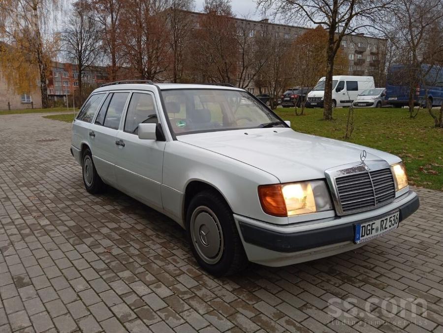 White Mercedes-Benz e-200 1993 in Balvi, with an engine capacity of 2.00 L and mileage of 0 thousand km for 3777 €, photo 5 on AUTOMOTO.COM.LV