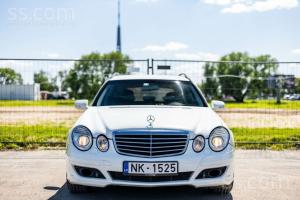 White Mercedes-Benz e-200 2007 in Riga, with an engine capacity of 2.20 L and mileage of 378 thousand km for 3990 €, photo 3 on AUTOMOTO.COM.LV