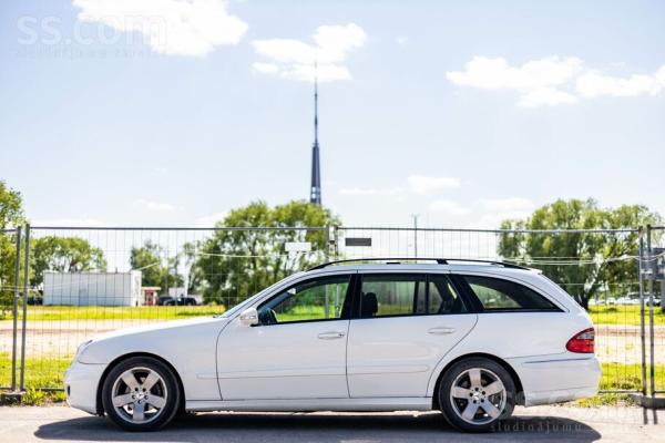 White Mercedes-Benz e-200 2007 in Riga, with an engine capacity of 2.20 L and mileage of 378 thousand km for 3990 €, photo 4 on AUTOMOTO.COM.LV