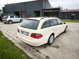 Белый Мерседес E 200 2009 в Рига, объемом двигателя 2.20 л и пробегом 478 тыс. км за 1525 €, фото 5 на AUTOMOTO.COM.LV