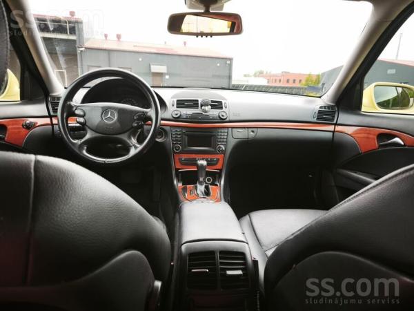 White Mercedes-Benz e-200 2009 in Riga, with an engine capacity of 2.20 L and mileage of 478 thousand km for 1525 €, photo 9 on AUTOMOTO.COM.LV