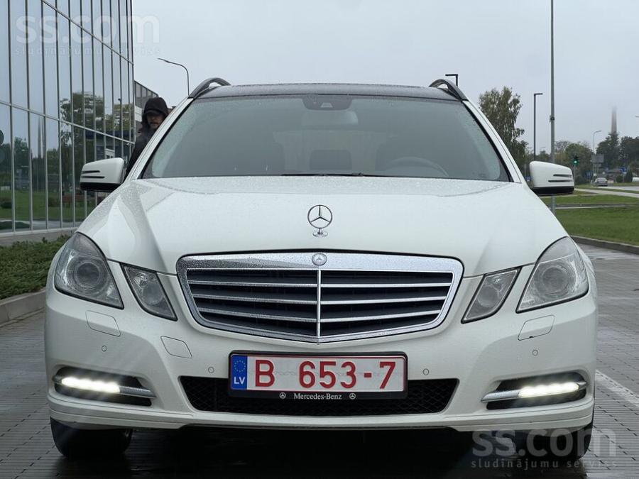 Белый Мерседес E 200 2010 в Резекне, объемом двигателя 2.10 л и пробегом 339 тыс. км за 6890 €, фото 1 на AUTOMOTO.COM.LV