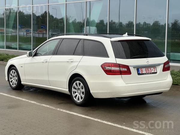 Мерседес E 200 2010 в Резекне на AUTOMOTO.COM.LV Белый Мерседес E 200 2010 в Резекне, объемом двигателя 2.10 л и пробегом 339 тыс. км за 6890 €, фото 5 на AUTOMOTO.COM.LV