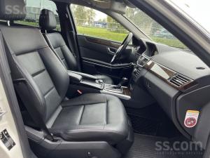 Белый Мерседес E 200 2010 в Резекне, объемом двигателя 2.10 л и пробегом 339 тыс. км за 6890 €, фото 10 на AUTOMOTO.COM.LV
