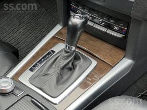 Белый Мерседес E 200 2010 в Резекне, объемом двигателя 2.10 л и пробегом 339 тыс. км за 6890 €, фото 13 на AUTOMOTO.COM.LV