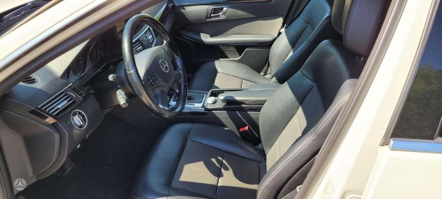 Balts Mercedes-Benz e-200 2011 Viļņa, ar dzinēja tilpumu 2.14 L un nobraukumu 339 tūkst. km par 4890 €, foto 6 vietnē AUTOMOTO.COM.LV