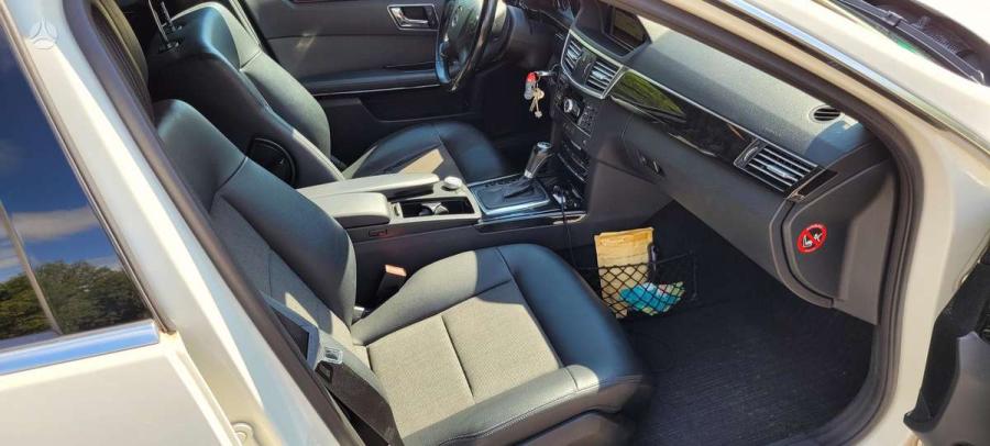 Balts Mercedes-Benz e-200 2011 Viļņa, ar dzinēja tilpumu 2.14 L un nobraukumu 339 tūkst. km par 4890 €, foto 7 vietnē AUTOMOTO.COM.LV