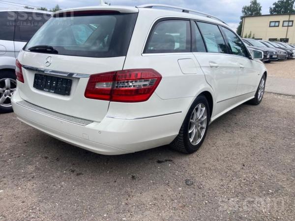 Balts Mercedes-Benz e-200 2011 Rīga, ar dzinēja tilpumu 2.10 L un nobraukumu 283 tūkst. km par 6700 €, foto 4 vietnē AUTOMOTO.COM.LV