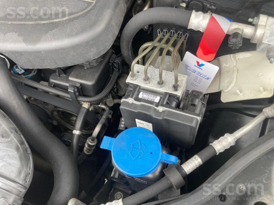 Balts Mercedes-Benz e-200 2011 Rīga, ar dzinēja tilpumu 2.10 L un nobraukumu 283 tūkst. km par 6700 €, foto 12 vietnē AUTOMOTO.COM.LV