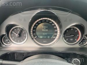 Balts Mercedes-Benz e-200 2011 Rīga, ar dzinēja tilpumu 2.10 L un nobraukumu 283 tūkst. km par 6700 €, foto 16 vietnē AUTOMOTO.COM.LV