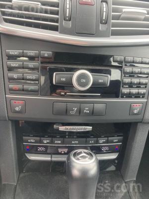 Balts Mercedes-Benz e-200 2011 Rīga, ar dzinēja tilpumu 2.10 L un nobraukumu 283 tūkst. km par 6700 €, foto 19 vietnē AUTOMOTO.COM.LV
