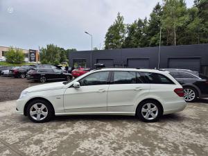 Белый Мерседес E 200 2011 в Утена, объемом двигателя 2.14 л и пробегом 280 тыс. км за 4990 €, фото 6 на AUTOMOTO.COM.LV