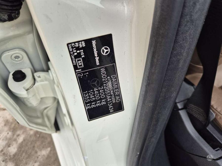 Белый Мерседес E 200 2011 в Утена, объемом двигателя 2.14 л и пробегом 280 тыс. км за 4990 €, фото 24 на AUTOMOTO.COM.LV