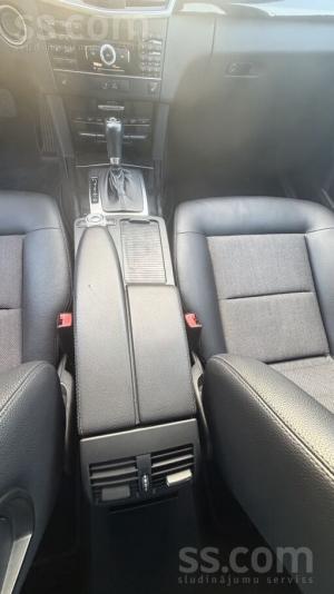 Balts Mercedes-Benz e-200 2011 Ogre, ar dzinēja tilpumu 2.10 L un nobraukumu 284 tūkst. km par 6300 €, foto 7 vietnē AUTOMOTO.COM.LV