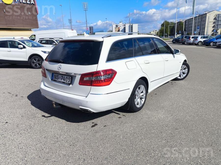 Balts Mercedes-Benz e-200 2012 Daugavpils, ar dzinēja tilpumu 2.10 L un nobraukumu 323 tūkst. km par 7800 €, foto 3 vietnē AUTOMOTO.COM.LV