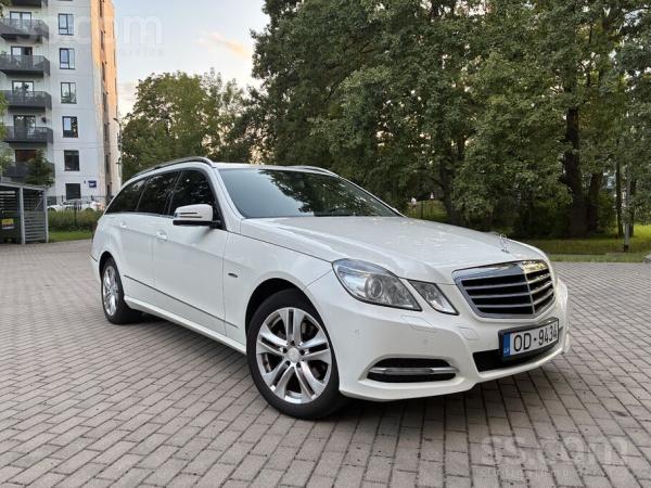 Белый Мерседес E 200 2012 в Рига, объемом двигателя 2.10 л и пробегом 292 тыс. км за 6800 €, фото 1 на AUTOMOTO.COM.LV
