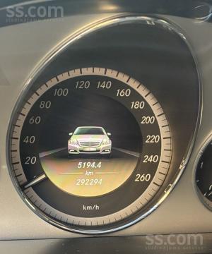 White Mercedes-Benz e-200 2012 in Riga, with an engine capacity of 2.10 L and mileage of 292 thousand km for 6800 €, photo 11 on AUTOMOTO.COM.LV
