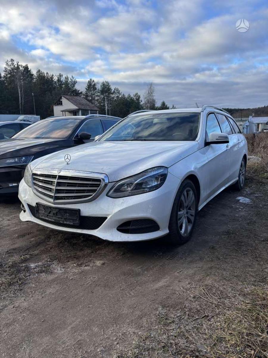 Balts Mercedes-Benz e-200 2013 Viļņa, ar dzinēja tilpumu 2.14 L un nobraukumu 242 tūkst. km par 4900 €, foto 1 vietnē AUTOMOTO.COM.LV