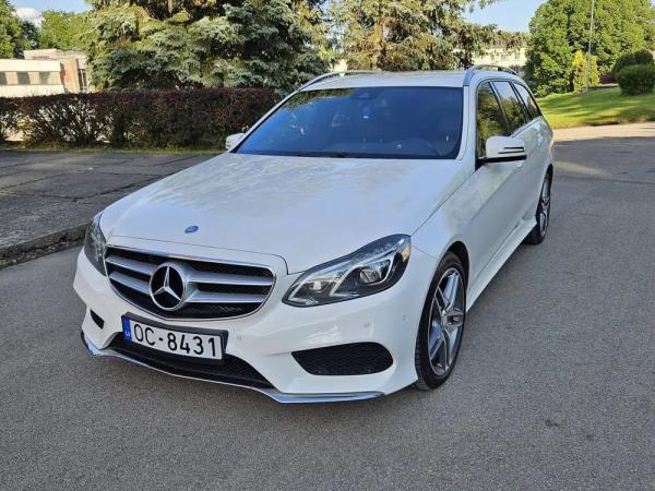 Белый Мерседес E 200 2013 в Екабпилс, объемом двигателя 2.20 л и пробегом 319 тыс. км за 10990 €, фото 2 на AUTOMOTO.COM.LV