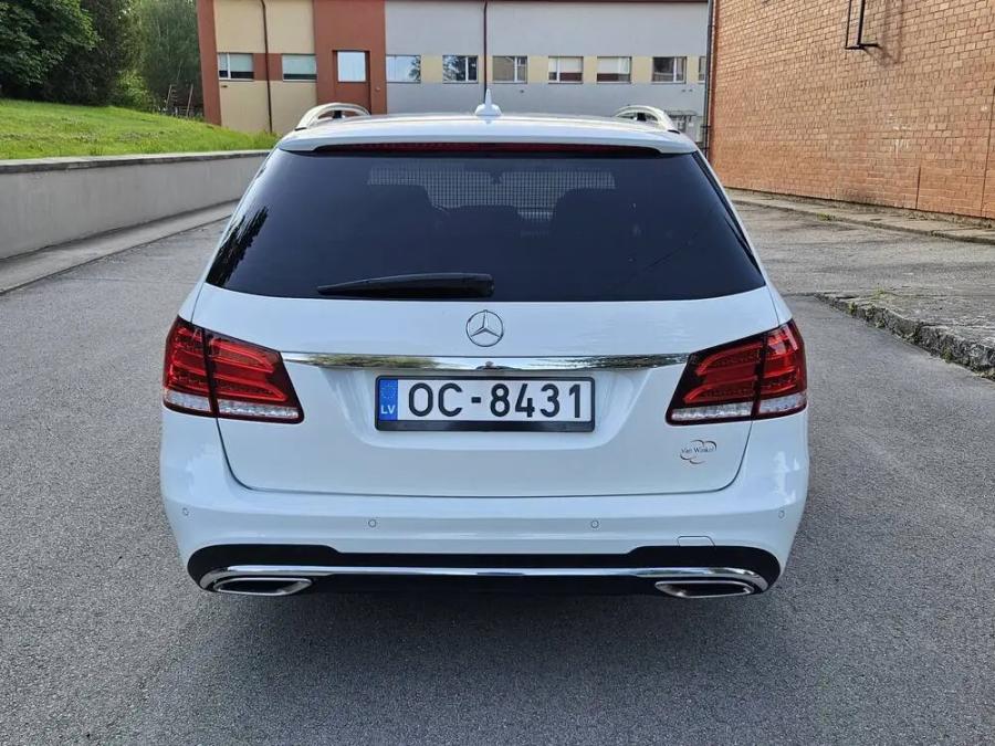 White Mercedes-Benz e-200 2013 in Jekabpils, with an engine capacity of 2.20 L and mileage of 319 thousand km for 10990 €, photo 8 on AUTOMOTO.COM.LV
