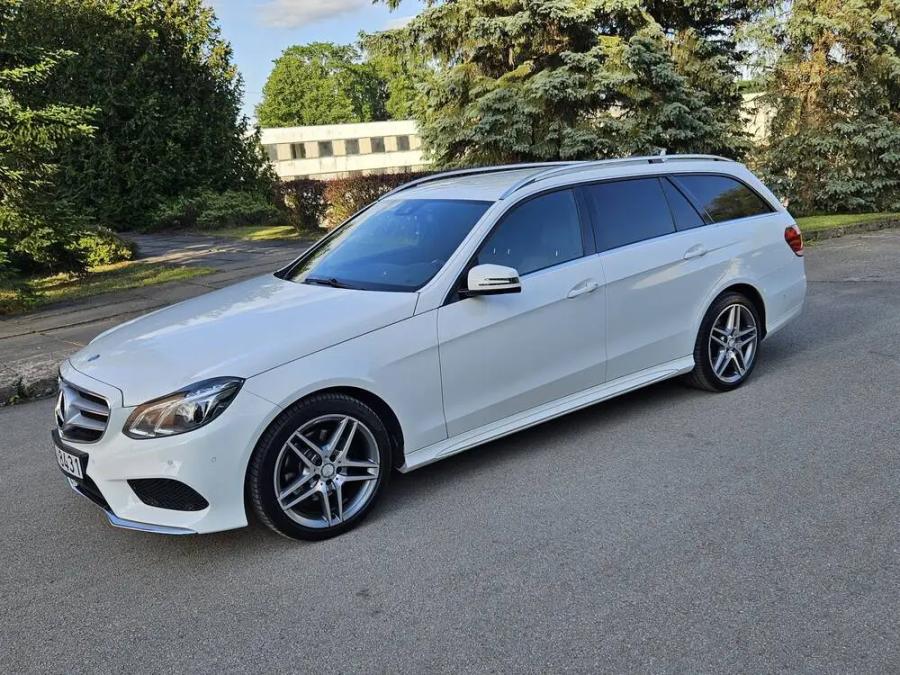 White Mercedes-Benz e-200 2013 in Jekabpils, with an engine capacity of 2.20 L and mileage of 319 thousand km for 10990 €, photo 11 on AUTOMOTO.COM.LV
