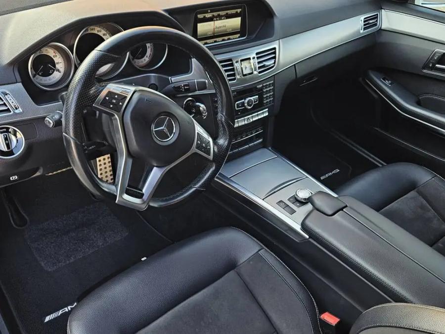 White Mercedes-Benz e-200 2013 in Jekabpils, with an engine capacity of 2.20 L and mileage of 319 thousand km for 10990 €, photo 12 on AUTOMOTO.COM.LV