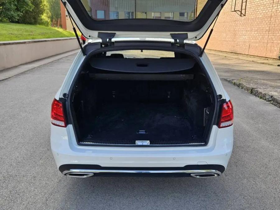 White Mercedes-Benz e-200 2013 in Jekabpils, with an engine capacity of 2.20 L and mileage of 319 thousand km for 10990 €, photo 16 on AUTOMOTO.COM.LV