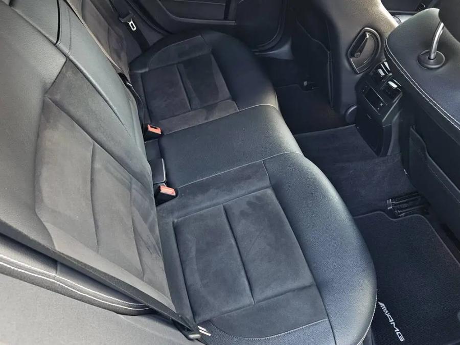 White Mercedes-Benz e-200 2013 in Jekabpils, with an engine capacity of 2.20 L and mileage of 319 thousand km for 10990 €, photo 17 on AUTOMOTO.COM.LV