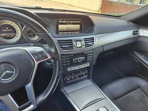 White Mercedes-Benz e-200 2013 in Jekabpils, with an engine capacity of 2.20 L and mileage of 319 thousand km for 10990 €, photo 26 on AUTOMOTO.COM.LV