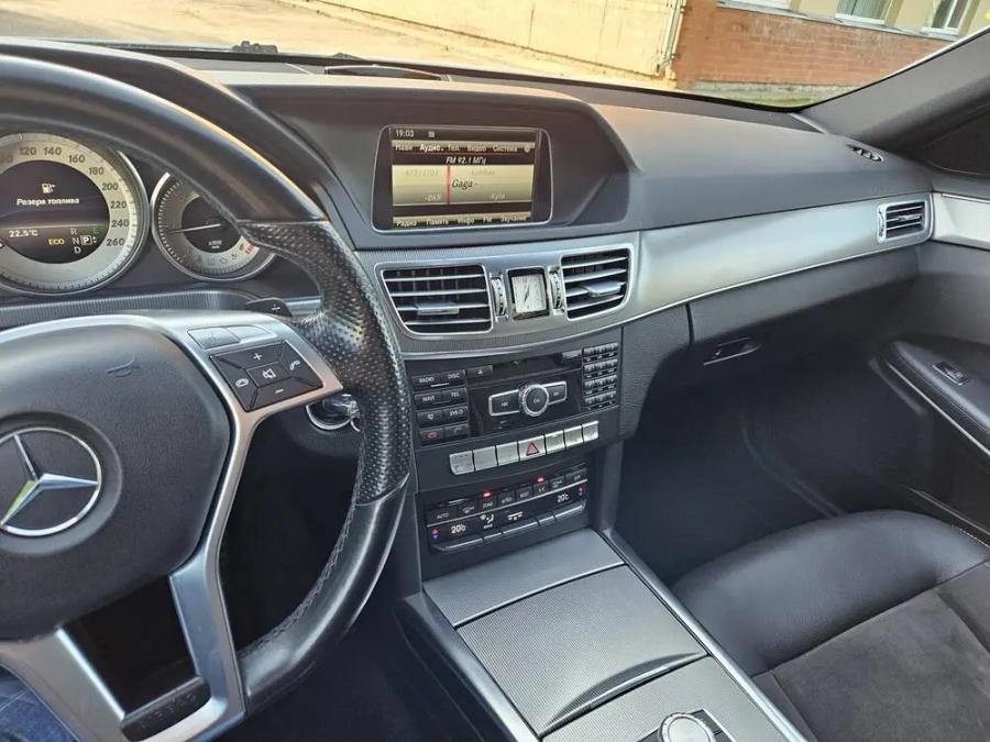 White Mercedes-Benz e-200 2013 in Jekabpils, with an engine capacity of 2.20 L and mileage of 319 thousand km for 10990 €, photo 26 on AUTOMOTO.COM.LV