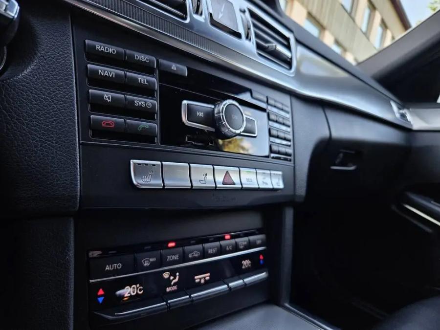 White Mercedes-Benz e-200 2013 in Jekabpils, with an engine capacity of 2.20 L and mileage of 319 thousand km for 10990 €, photo 28 on AUTOMOTO.COM.LV