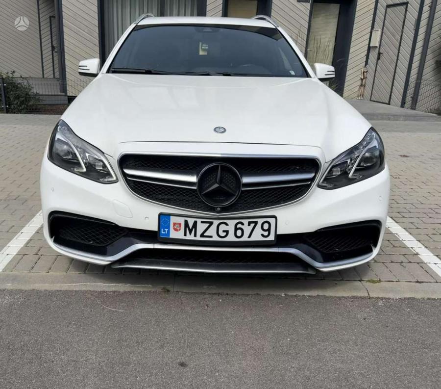 White Mercedes-Benz e-200 2014 in Palanga, with an engine capacity of 2.14 L and mileage of 295 thousand km for 9800 €, photo 3 on AUTOMOTO.COM.LV