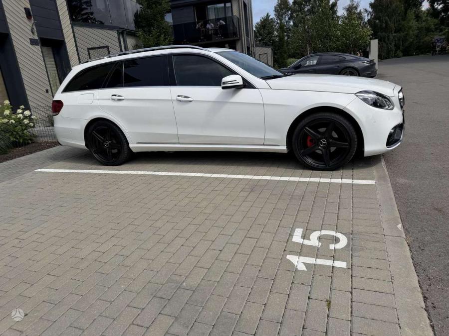 White Mercedes-Benz e-200 2014 in Palanga, with an engine capacity of 2.14 L and mileage of 295 thousand km for 9800 €, photo 5 on AUTOMOTO.COM.LV