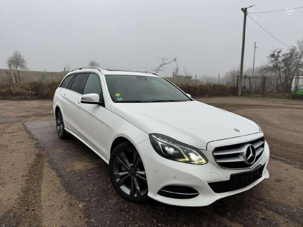 White Mercedes-Benz e-200 2015 in Kaunas, with an engine capacity of 2.14 L and mileage of 295 thousand km for 9399 €, photo 5 on AUTOMOTO.COM.LV