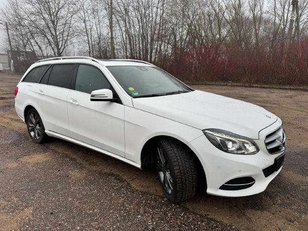 White Mercedes-Benz e-200 2015 in Kaunas, with an engine capacity of 2.14 L and mileage of 295 thousand km for 9399 €, photo 6 on AUTOMOTO.COM.LV