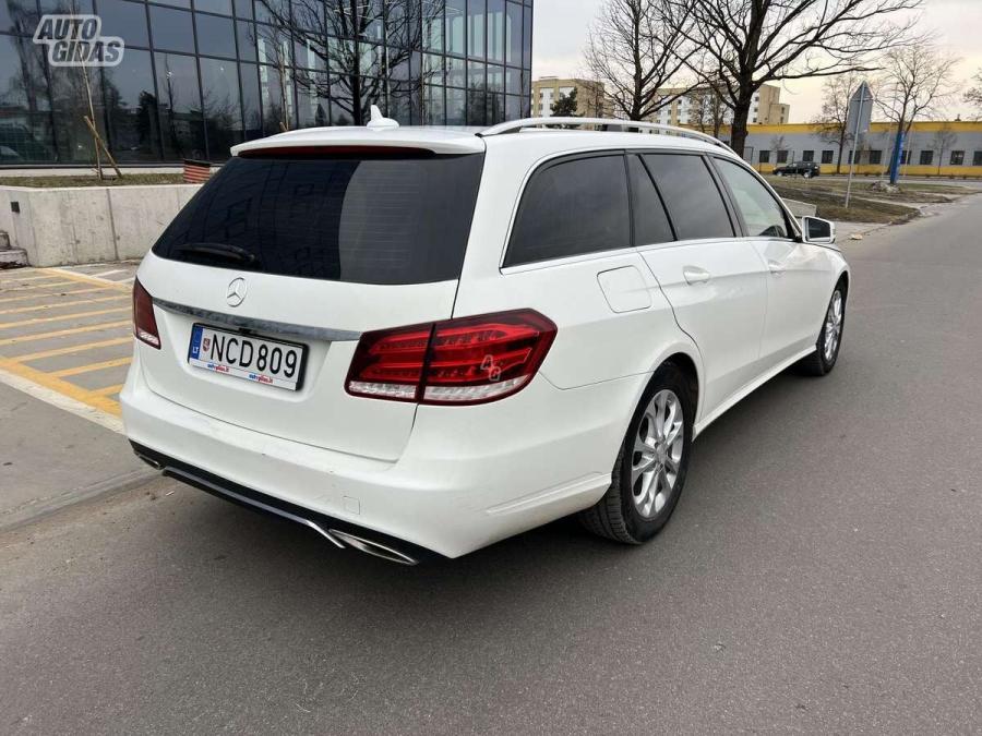 Белый Мерседес E 200 2015 в Паневежис, объемом двигателя 2.10 л и пробегом 607 тыс. км за 7700 €, фото 10 на AUTOMOTO.COM.LV