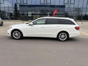 Белый Мерседес E 200 2015 в Паневежис, объемом двигателя 2.10 л и пробегом 607 тыс. км за 7700 €, фото 11 на AUTOMOTO.COM.LV