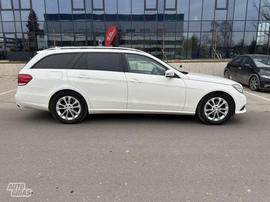 Белый Мерседес E 200 2015 в Паневежис, объемом двигателя 2.10 л и пробегом 607 тыс. км за 7700 €, фото 12 на AUTOMOTO.COM.LV