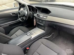 Белый Мерседес E 200 2015 в Паневежис, объемом двигателя 2.10 л и пробегом 607 тыс. км за 7700 €, фото 15 на AUTOMOTO.COM.LV