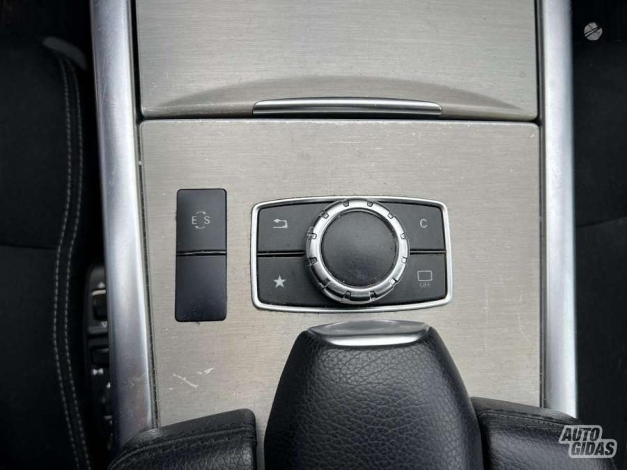 Белый Мерседес E 200 2015 в Паневежис, объемом двигателя 2.10 л и пробегом 607 тыс. км за 7700 €, фото 23 на AUTOMOTO.COM.LV